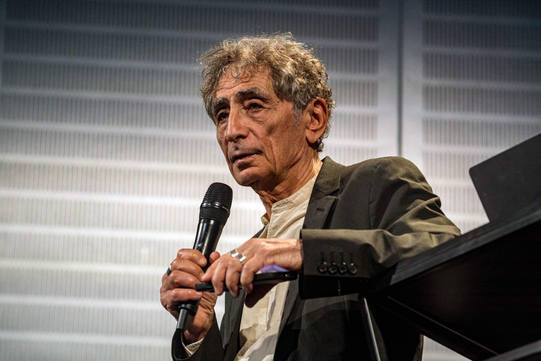 Gabor Maté in Warsaw, Poland, 2025. (Neil Milton / SOPA Images/Sipa USA)