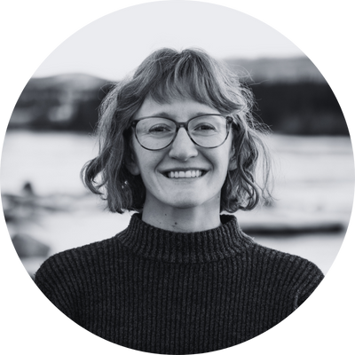 Headshot of Rhiannon Russell