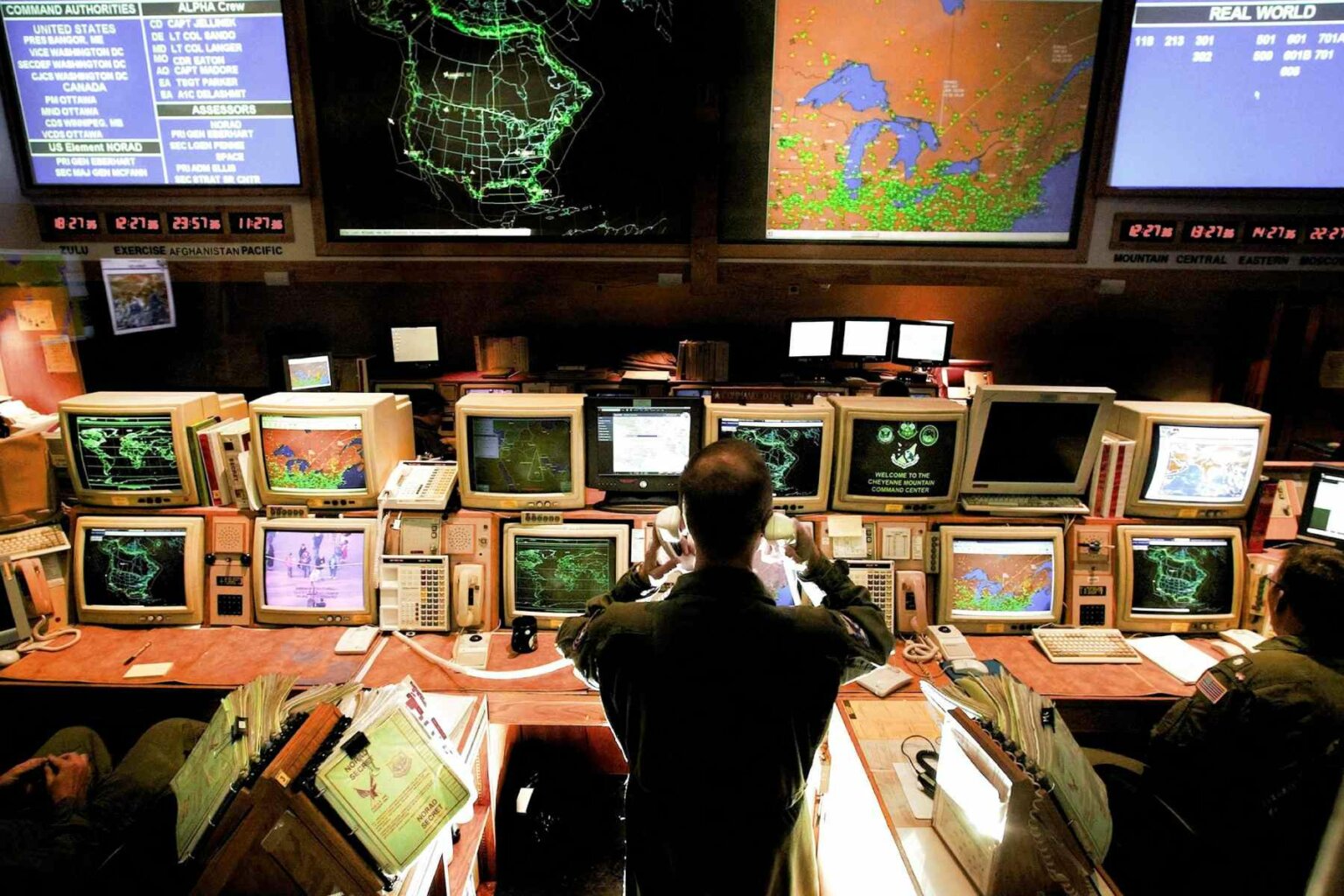 A NORAD operations centre in Colorado Springs, 2000. (Alamy)